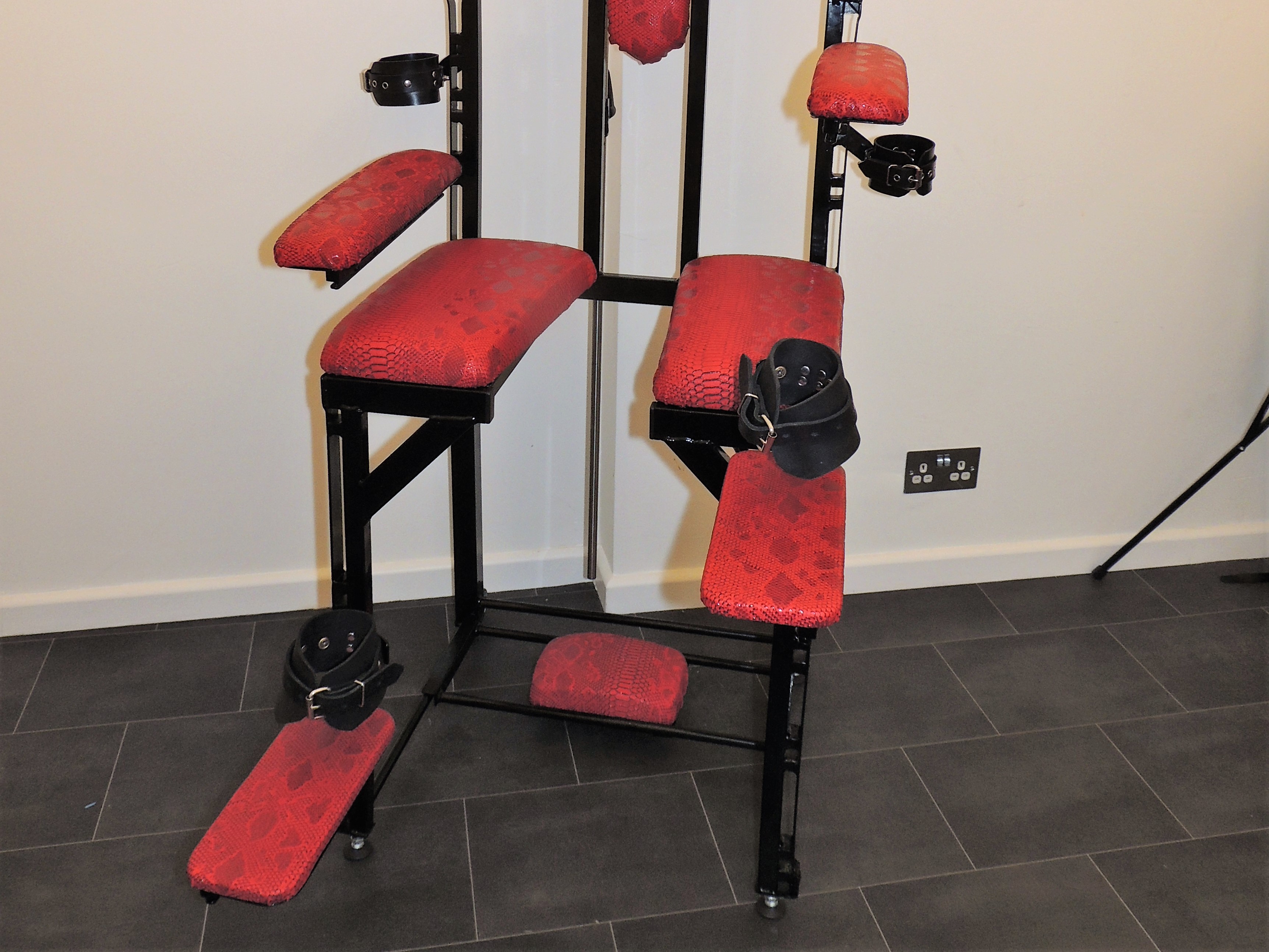 Bondage Chair Sinners Uk